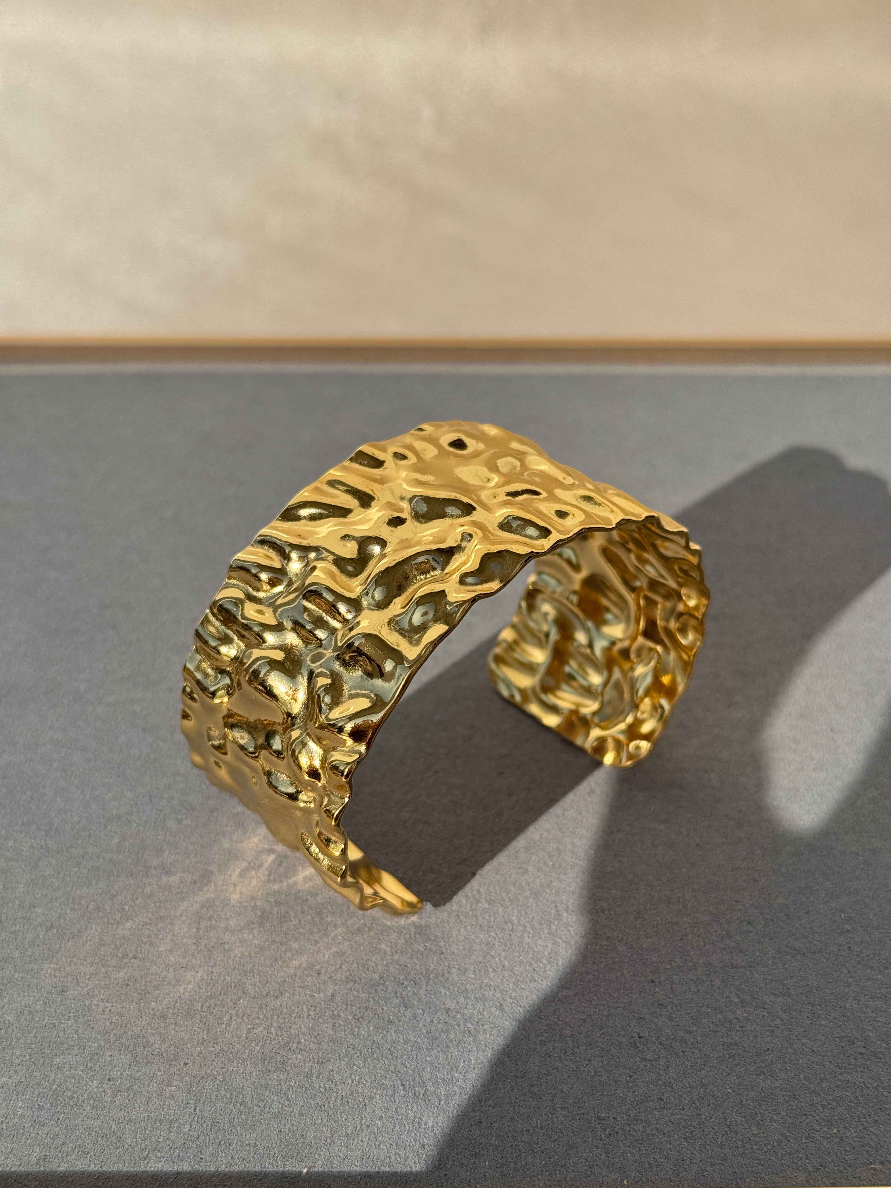 BOLD 18k BRACELET – TKS FASHIONS
